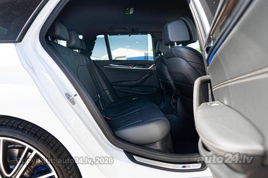 Balts BMW 5 Series 2019 Tartu, ar dzinēja tilpumu 3.00 L un nobraukumu 180 tūkst. km par 26700 €, foto 23 vietnē AUTOMOTO.COM.LV