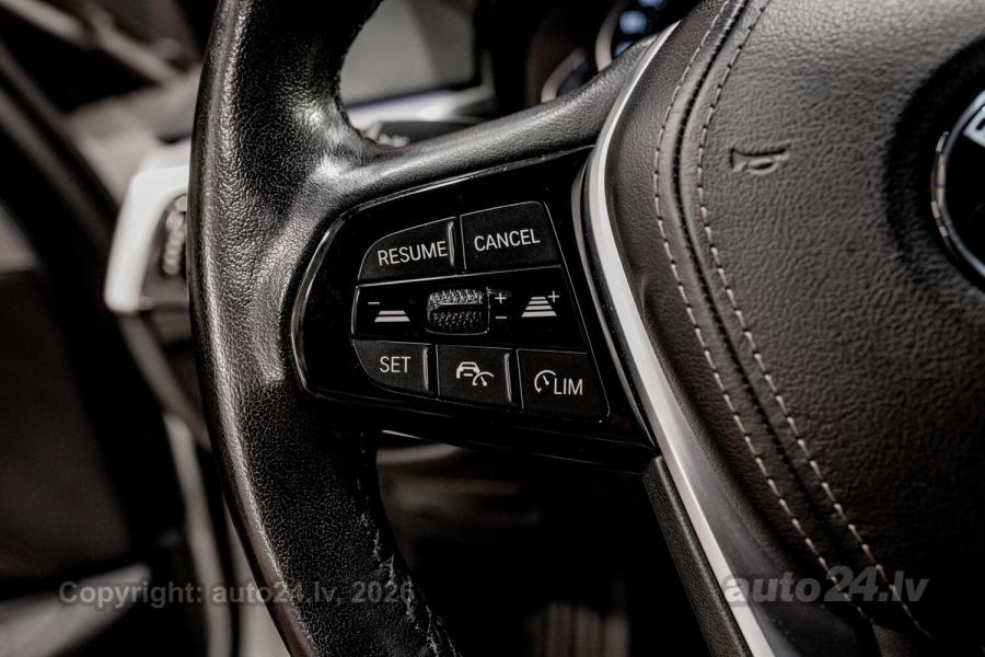 Balts BMW 5 Series 2020 Pērnava, ar dzinēja tilpumu 3.00 L un nobraukumu 237 tūkst. km par 23900 €, foto 23 vietnē AUTOMOTO.COM.LV