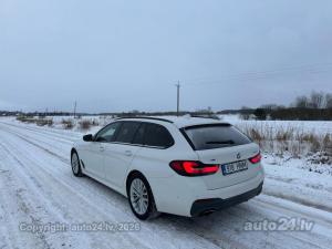 Balts BMW 5 Series 2021 Tallina, ar dzinēja tilpumu 2.00 L un nobraukumu 175 tūkst. km par 33000 €, foto 5 vietnē AUTOMOTO.COM.LV