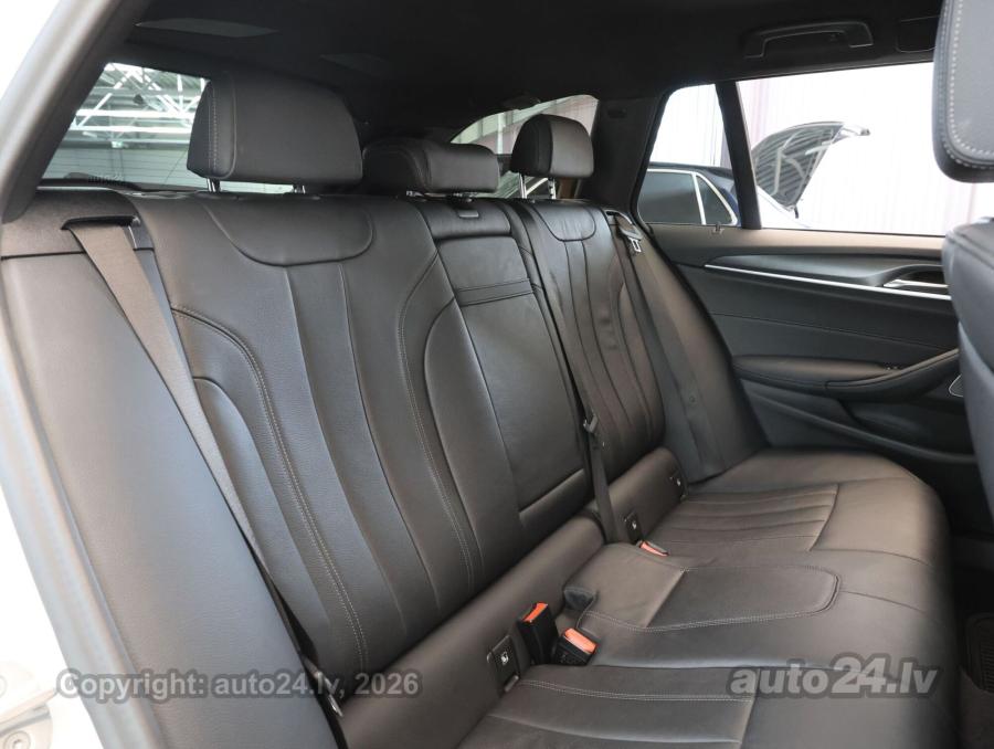 White BMW 5 Series 2021 in Tallinn, with an engine capacity of 2.00 L and mileage of 133 thousand km for 31900 €, photo 15 on AUTOMOTO.COM.LV