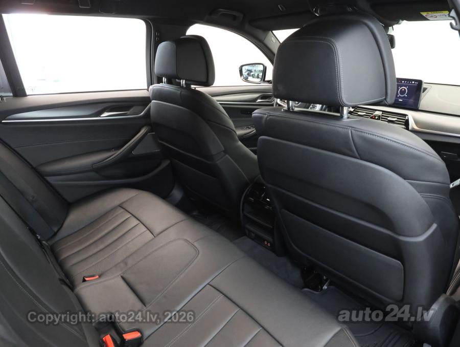 White BMW 5 Series 2021 in Tallinn, with an engine capacity of 2.00 L and mileage of 133 thousand km for 31900 €, photo 19 on AUTOMOTO.COM.LV