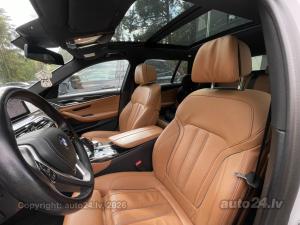 Balts BMW 5 Series 2021 Tallina, ar dzinēja tilpumu 3.00 L un nobraukumu 84 tūkst. km par 39900 €, foto 9 vietnē AUTOMOTO.COM.LV