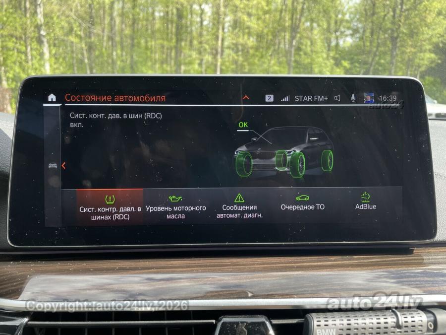 Balts BMW 5 Series 2021 Tallina, ar dzinēja tilpumu 3.00 L un nobraukumu 84 tūkst. km par 39900 €, foto 14 vietnē AUTOMOTO.COM.LV