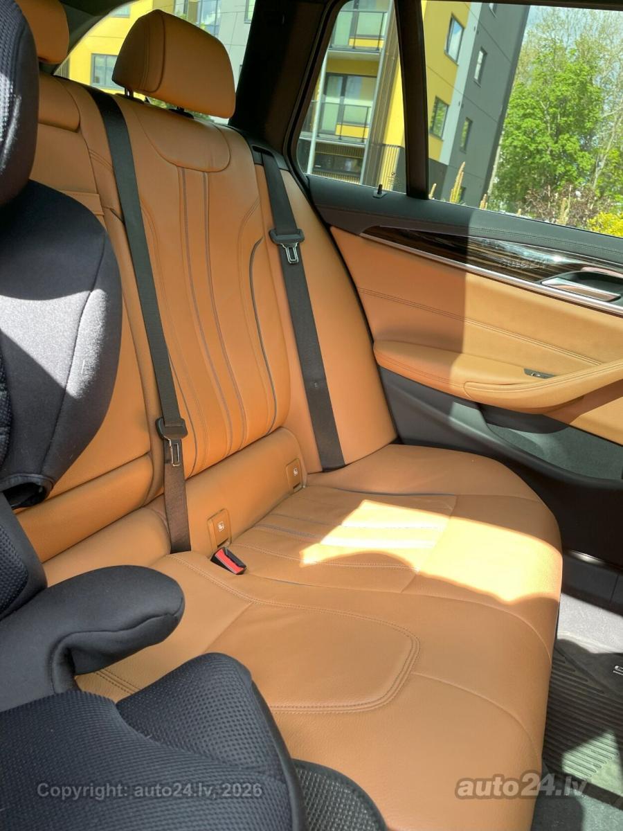 Balts BMW 5 Series 2021 Tallina, ar dzinēja tilpumu 3.00 L un nobraukumu 84 tūkst. km par 39900 €, foto 21 vietnē AUTOMOTO.COM.LV