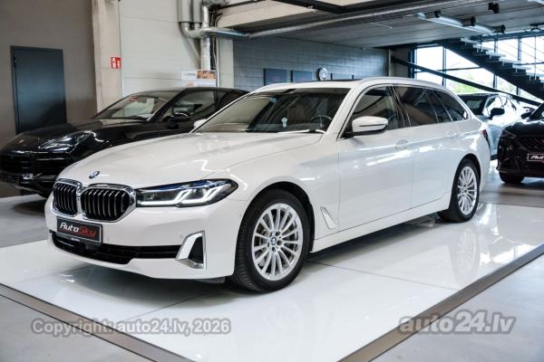 Balts BMW 5 Series 2021 Tallina, ar dzinēja tilpumu 3.00 L un nobraukumu 87 tūkst. km par 39900 €, foto 2 vietnē AUTOMOTO.COM.LV