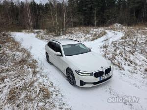 White BMW 5 Series 2022 in Tallinn, with an engine capacity of 2.00 L and mileage of 378 thousand km for 23500 €, photo 5 on AUTOMOTO.COM.LV