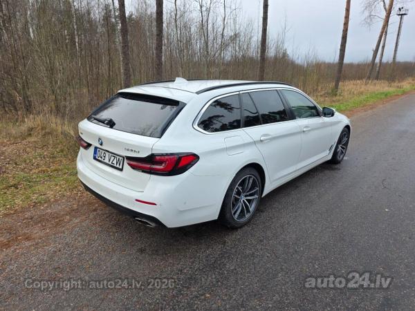 White BMW 5 Series 2022 in Tallinn, with an engine capacity of 2.00 L and mileage of 378 thousand km for 23500 €, photo 9 on AUTOMOTO.COM.LV