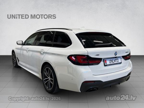 White BMW 5 Series 2022 in Tallinn, with an engine capacity of 2.00 L and mileage of 42 thousand km for 39900 €, photo 4 on AUTOMOTO.COM.LV