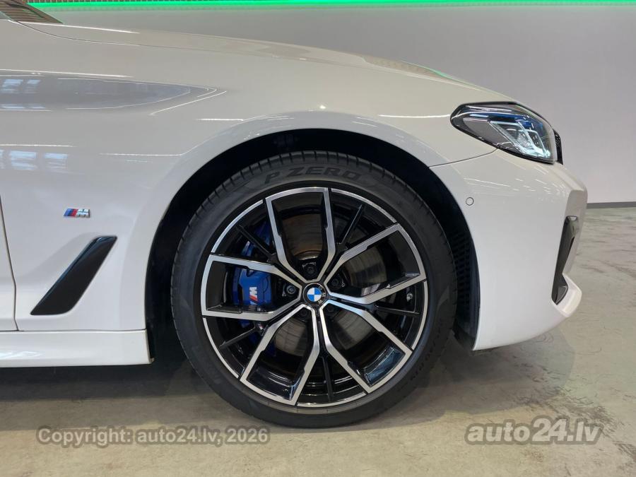 White BMW 5 Series 2022 in Tallinn, with an engine capacity of 3.00 L and mileage of 46 thousand km for 42990 €, photo 6 on AUTOMOTO.COM.LV