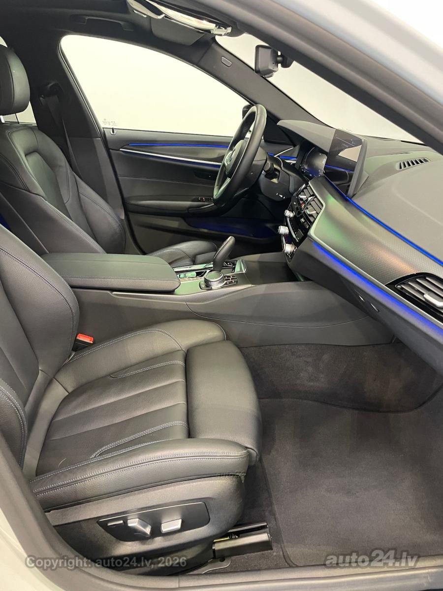 White BMW 5 Series 2022 in Tallinn, with an engine capacity of 3.00 L and mileage of 46 thousand km for 42990 €, photo 10 on AUTOMOTO.COM.LV