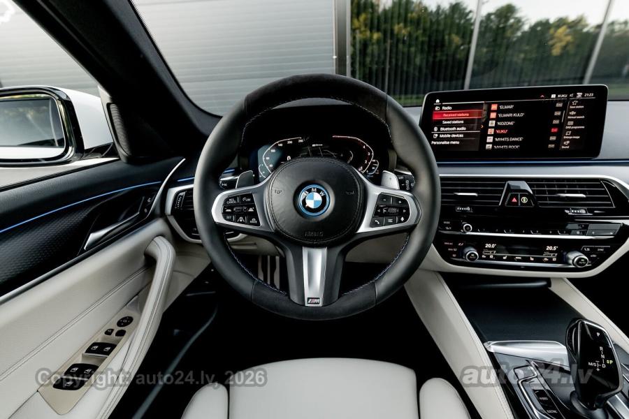 Balts BMW 5 Series 2022 Tallina, ar dzinēja tilpumu 0.00 L un nobraukumu 112 tūkst. km par 29300 €, foto 11 vietnē AUTOMOTO.COM.LV