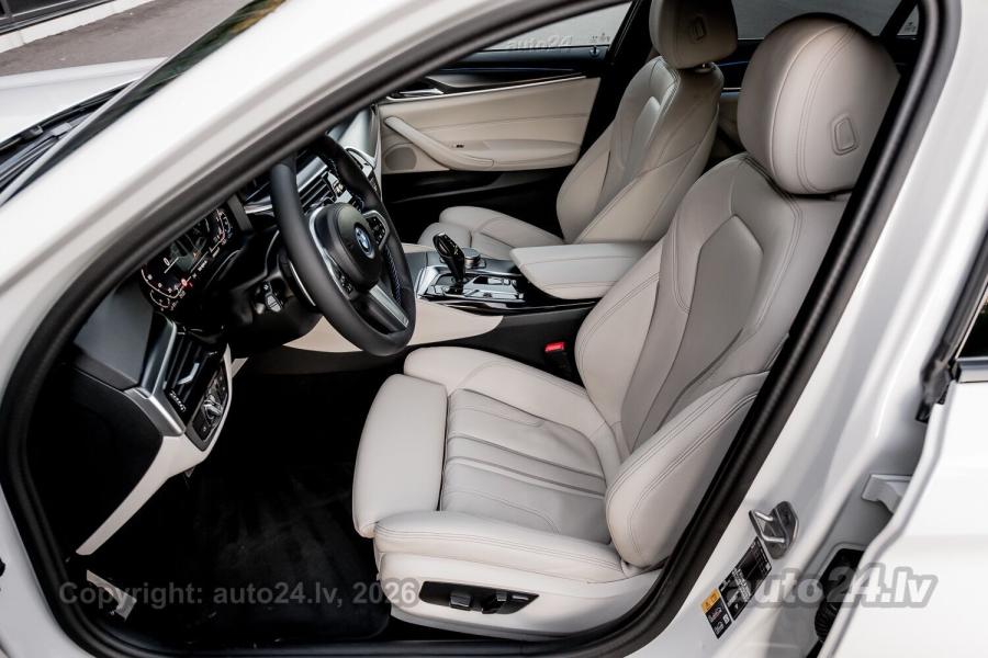 Balts BMW 5 Series 2022 Tallina, ar dzinēja tilpumu 0.00 L un nobraukumu 112 tūkst. km par 29300 €, foto 13 vietnē AUTOMOTO.COM.LV