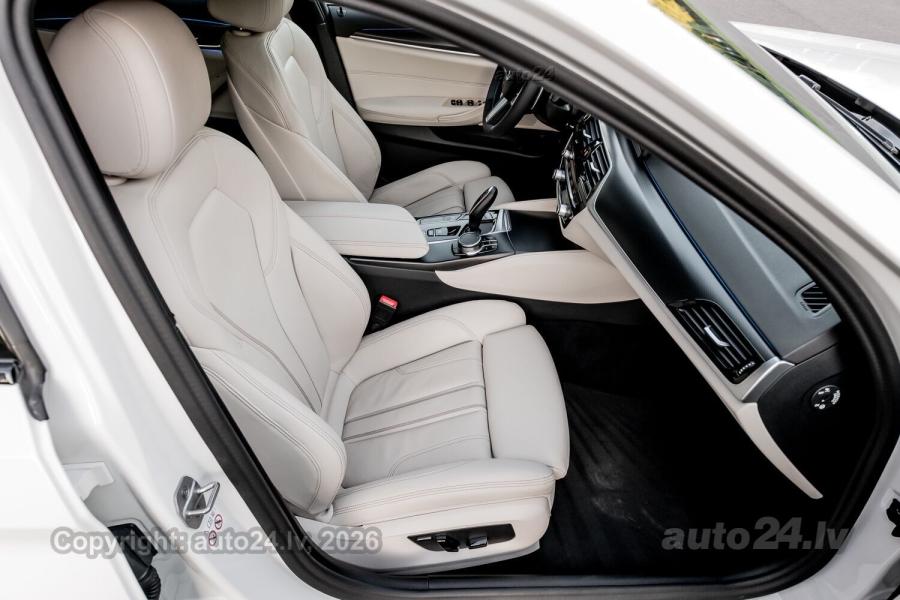 Balts BMW 5 Series 2022 Tallina, ar dzinēja tilpumu 0.00 L un nobraukumu 112 tūkst. km par 29300 €, foto 14 vietnē AUTOMOTO.COM.LV