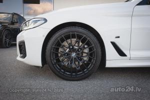 White BMW 5 Series 2022 in Tartu, with an engine capacity of 2.00 L and mileage of 69 thousand km for 36900 €, photo 53 on AUTOMOTO.COM.LV