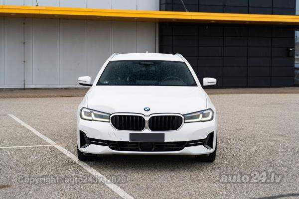 White BMW 5 Series 2022 in Tartu, with an engine capacity of 2.00 L and mileage of 123 thousand km for 33200 €, photo 4 on AUTOMOTO.COM.LV