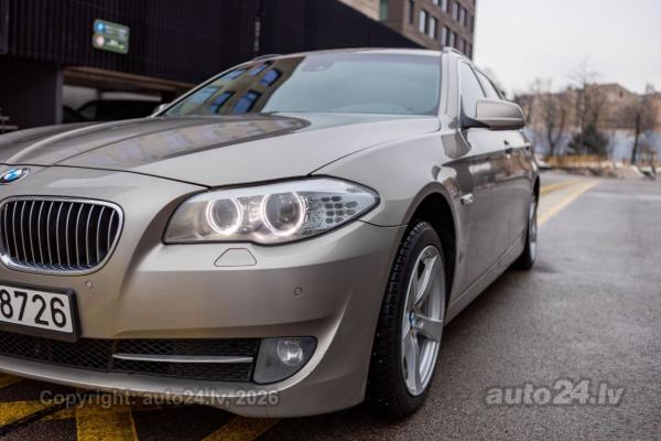 Yellow BMW 5 Series 2012 in Riga, with an engine capacity of 2.00 L and mileage of 319 thousand km for 8300 €, photo 7 on AUTOMOTO.COM.LV