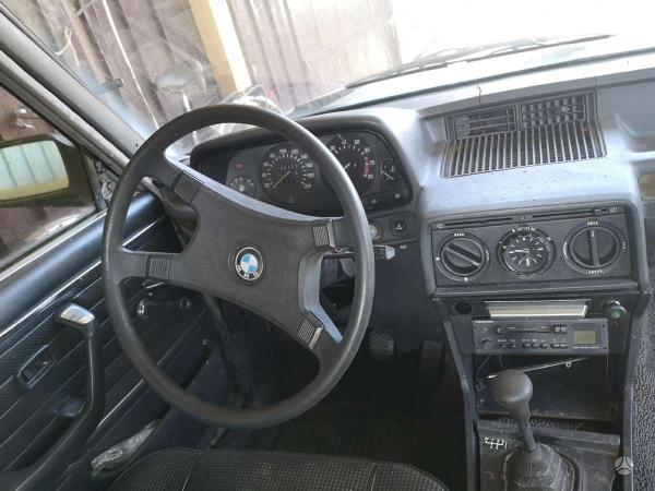 Black BMW 518 1980 in Silale, with an engine capacity of 1.80 L and mileage of 185 thousand km for 2500 €, photo 10 on AUTOMOTO.COM.LV