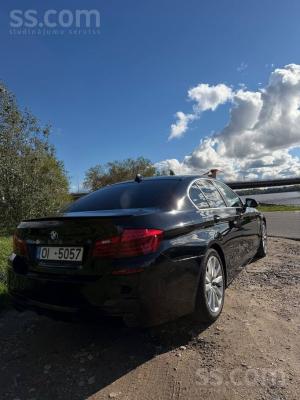 Melns BMW 518 2015 Rīga, ar dzinēja tilpumu 2.00 L un nobraukumu 294 tūkst. km par 11800 €, foto 3 vietnē AUTOMOTO.COM.LV
