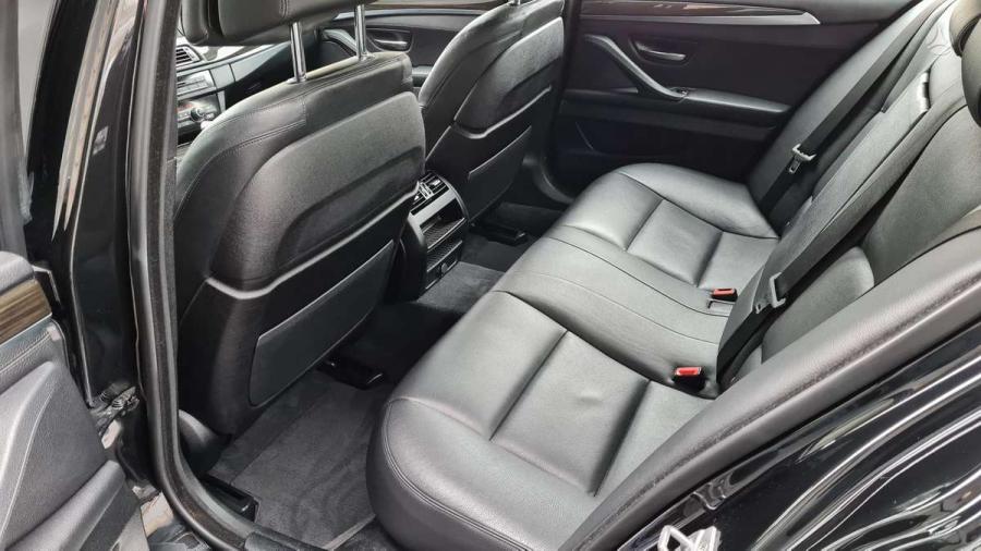 Black BMW 518 2016 in Vilnius, with an engine capacity of 2.00 L and mileage of 307 thousand km for 11500 €, photo 16 on AUTOMOTO.COM.LV