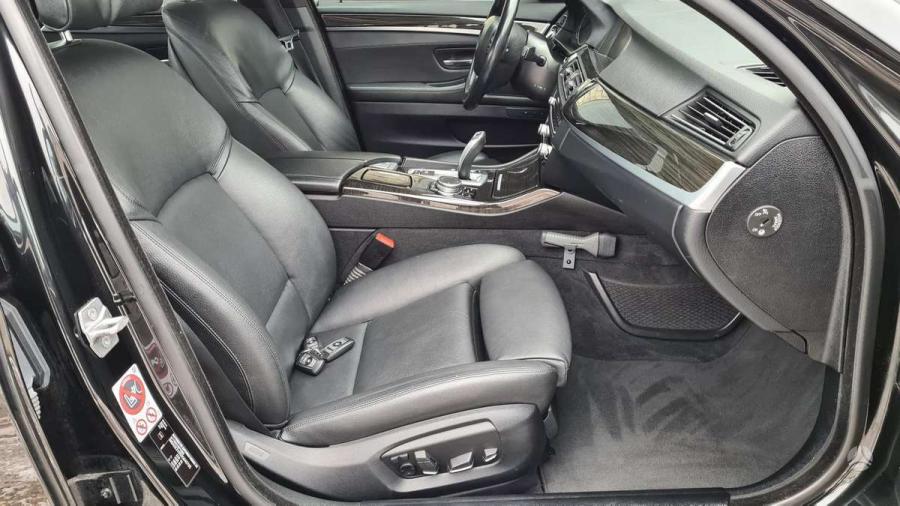 Black BMW 518 2016 in Vilnius, with an engine capacity of 2.00 L and mileage of 307 thousand km for 11500 €, photo 24 on AUTOMOTO.COM.LV