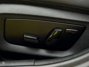 Black BMW 518 2019 in Vilnius, with an engine capacity of 2.00 L and mileage of 338 thousand km for 14950 €, photo 20 on AUTOMOTO.COM.LV