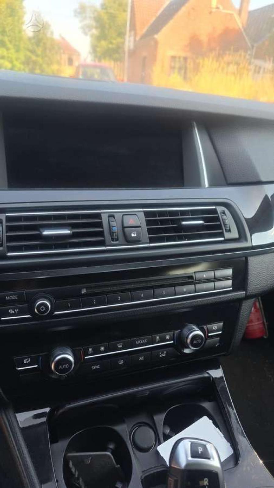 Black BMW 518 2015 in Siauliai, with an engine capacity of 0.00 L and mileage of 226 thousand km for 5200 €, photo 13 on AUTOMOTO.COM.LV