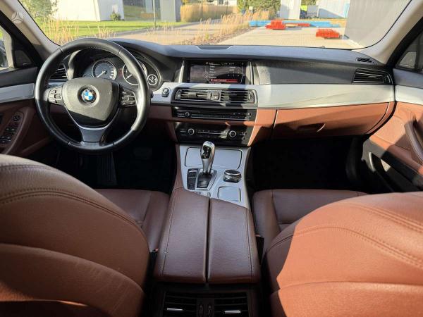 Melns BMW 518 2015 Viļņa, ar dzinēja tilpumu 2.00 L un nobraukumu 309 tūkst. km par 9400 €, foto 9 vietnē AUTOMOTO.COM.LV