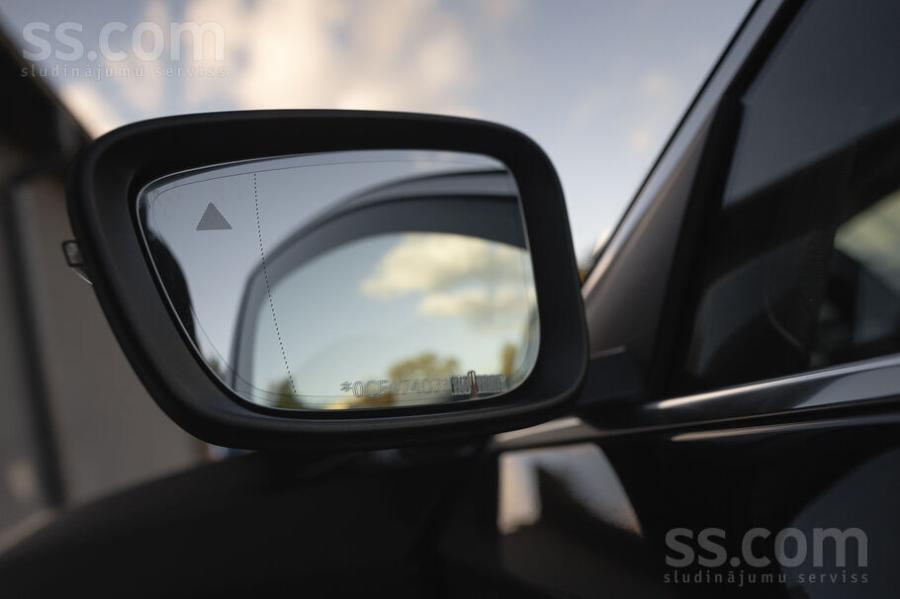 Melns BMW 518 2020 Jelgava, ar dzinēja tilpumu 2.00 L un nobraukumu 236 tūkst. km par 21000 €, foto 24 vietnē AUTOMOTO.COM.LV