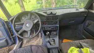 Zils BMW 518 1986 Švenčionys, ar dzinēja tilpumu 1.80 L un nobraukumu 278 tūkst. km par 3800 €, foto 6 vietnē AUTOMOTO.COM.LV