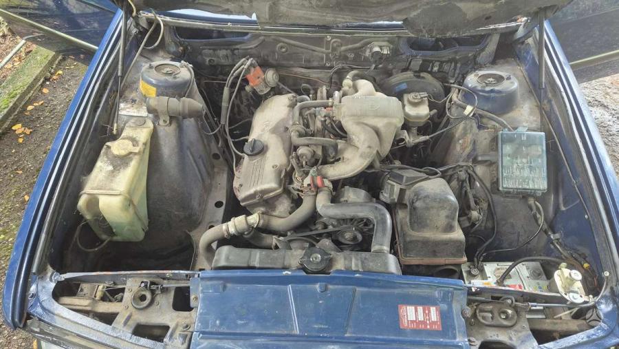 Zils BMW 518 1986 Švenčionys, ar dzinēja tilpumu 1.80 L un nobraukumu 278 tūkst. km par 3800 €, foto 8 vietnē AUTOMOTO.COM.LV