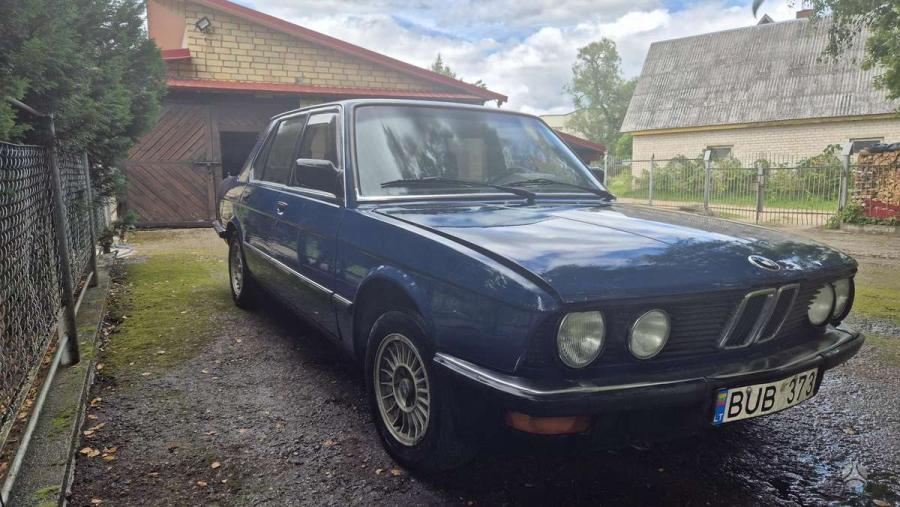 Zils BMW 518 1986 Švenčionys, ar dzinēja tilpumu 1.80 L un nobraukumu 278 tūkst. km par 3800 €, foto 11 vietnē AUTOMOTO.COM.LV