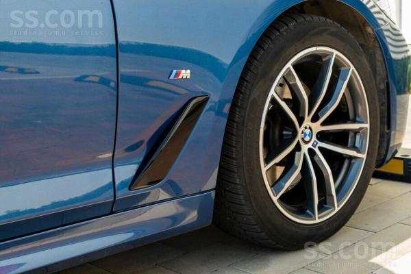 Blue BMW 518 2021 in Riga, with an engine capacity of 2.00 L and mileage of 167 thousand km for 29500 €, photo 8 on AUTOMOTO.COM.LV