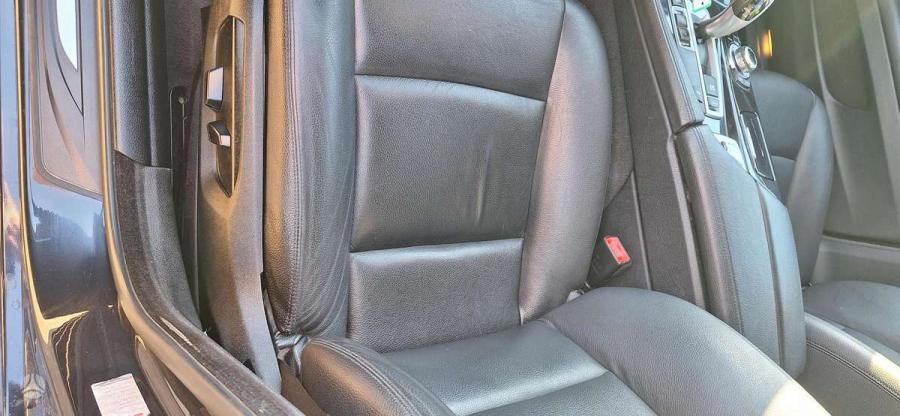 Blue BMW 518 2016 in Panevezys, with an engine capacity of 2.00 L and mileage of 220 thousand km for 8150 €, photo 12 on AUTOMOTO.COM.LV