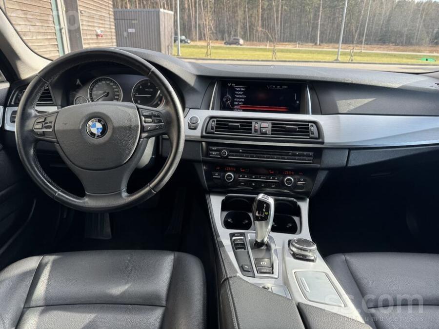 Brown BMW 518 2016 in Riga, with an engine capacity of 2.00 L and mileage of 246 thousand km for 10990 €, photo 13 on AUTOMOTO.COM.LV