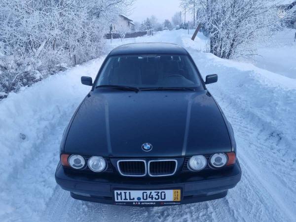 Green BMW 518 1994 in Kretinga, with an engine capacity of 1.80 L and mileage of 260 thousand km for 2850 €, photo 6 on AUTOMOTO.COM.LV