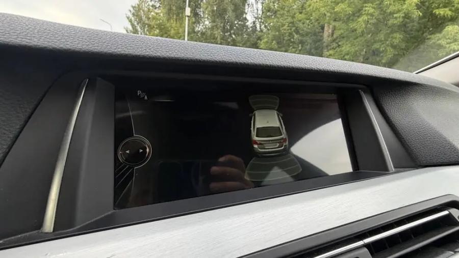 Grey BMW 518 2014 in Riga, with an engine capacity of 2.00 L and mileage of 220 thousand km for 9990 €, photo 19 on AUTOMOTO.COM.LV