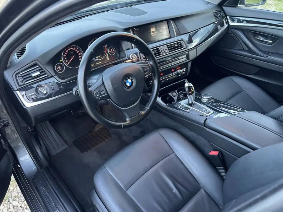 Pelēks BMW 518 2016 Rīga, ar dzinēja tilpumu 2.00 L un nobraukumu 244 tūkst. km par 10995 €, foto 13 vietnē AUTOMOTO.COM.LV