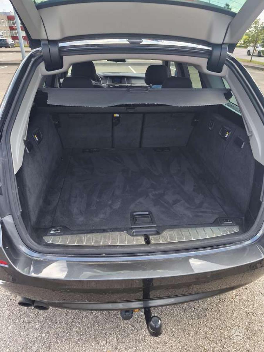Grey BMW 518 2016 in Klaipeda, with an engine capacity of 2.00 L and mileage of 200 thousand km for 10000 €, photo 5 on AUTOMOTO.COM.LV