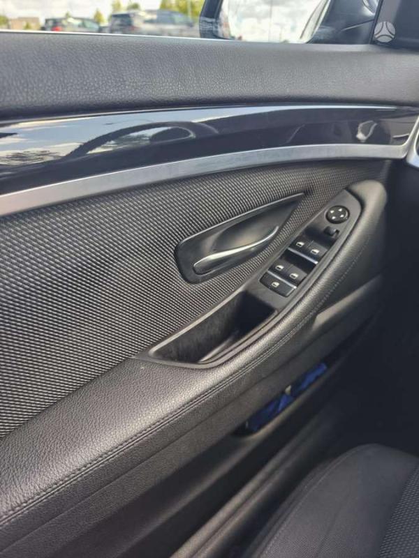 Grey BMW 518 2016 in Klaipeda, with an engine capacity of 2.00 L and mileage of 200 thousand km for 10000 €, photo 9 on AUTOMOTO.COM.LV