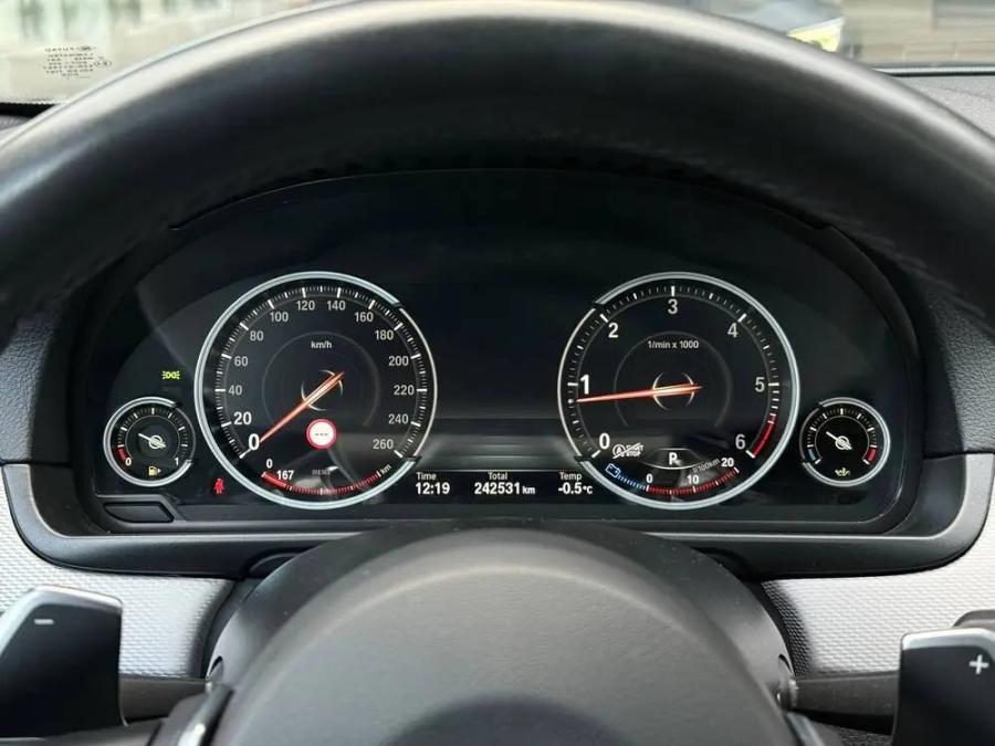 Pelēks BMW 518 2017 Rīga, ar dzinēja tilpumu 2.00 L un nobraukumu 243 tūkst. km par 14999 €, foto 15 vietnē AUTOMOTO.COM.LV