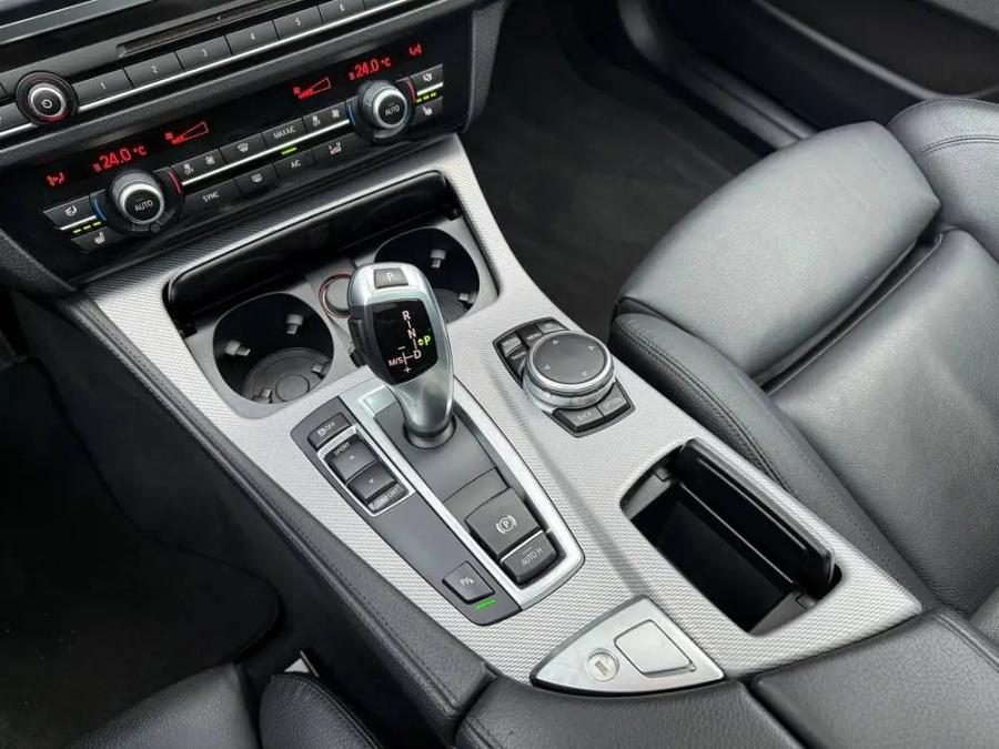 Pelēks BMW 518 2017 Rīga, ar dzinēja tilpumu 2.00 L un nobraukumu 243 tūkst. km par 14999 €, foto 19 vietnē AUTOMOTO.COM.LV