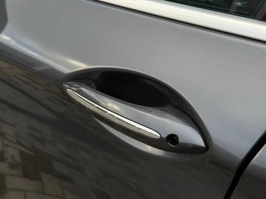 Pelēks BMW 518 2017 Rīga, ar dzinēja tilpumu 2.00 L un nobraukumu 243 tūkst. km par 14999 €, foto 32 vietnē AUTOMOTO.COM.LV