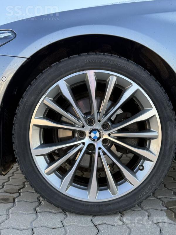 Grey BMW 518 2021 in Riga, with an engine capacity of 2.00 L and mileage of 195 thousand km for 22600 €, photo 5 on AUTOMOTO.COM.LV