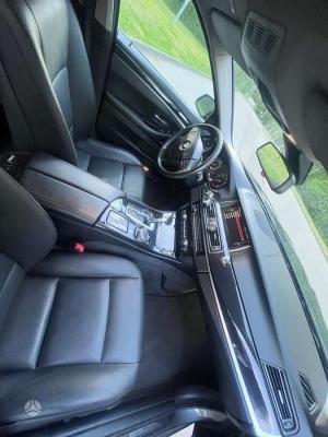 BMW 518 2016 in Visaginas, with an engine capacity of 2.00 L and mileage of 154 thousand km for 13400 €, photo 5 on AUTOMOTO.COM.LV