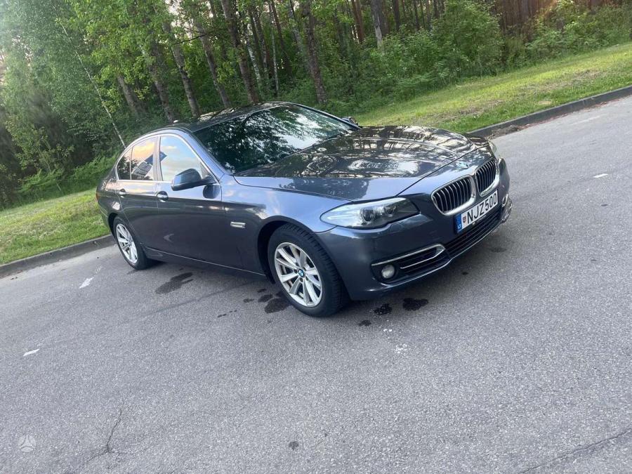 BMW 518 2016 in Visaginas, with an engine capacity of 2.00 L and mileage of 154 thousand km for 13400 €, photo 8 on AUTOMOTO.COM.LV