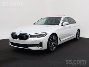 White BMW 518 2023 in Riga, with an engine capacity of 2.00 L and mileage of 157 thousand km for 27999 €, photo 2 on AUTOMOTO.COM.LV