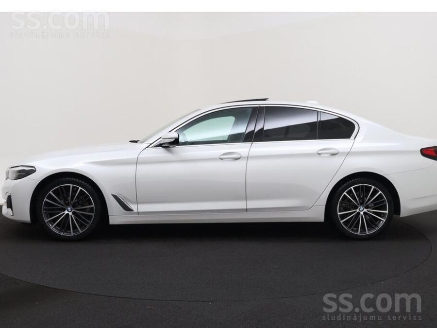White BMW 518 2023 in Riga, with an engine capacity of 2.00 L and mileage of 157 thousand km for 27999 €, photo 5 on AUTOMOTO.COM.LV