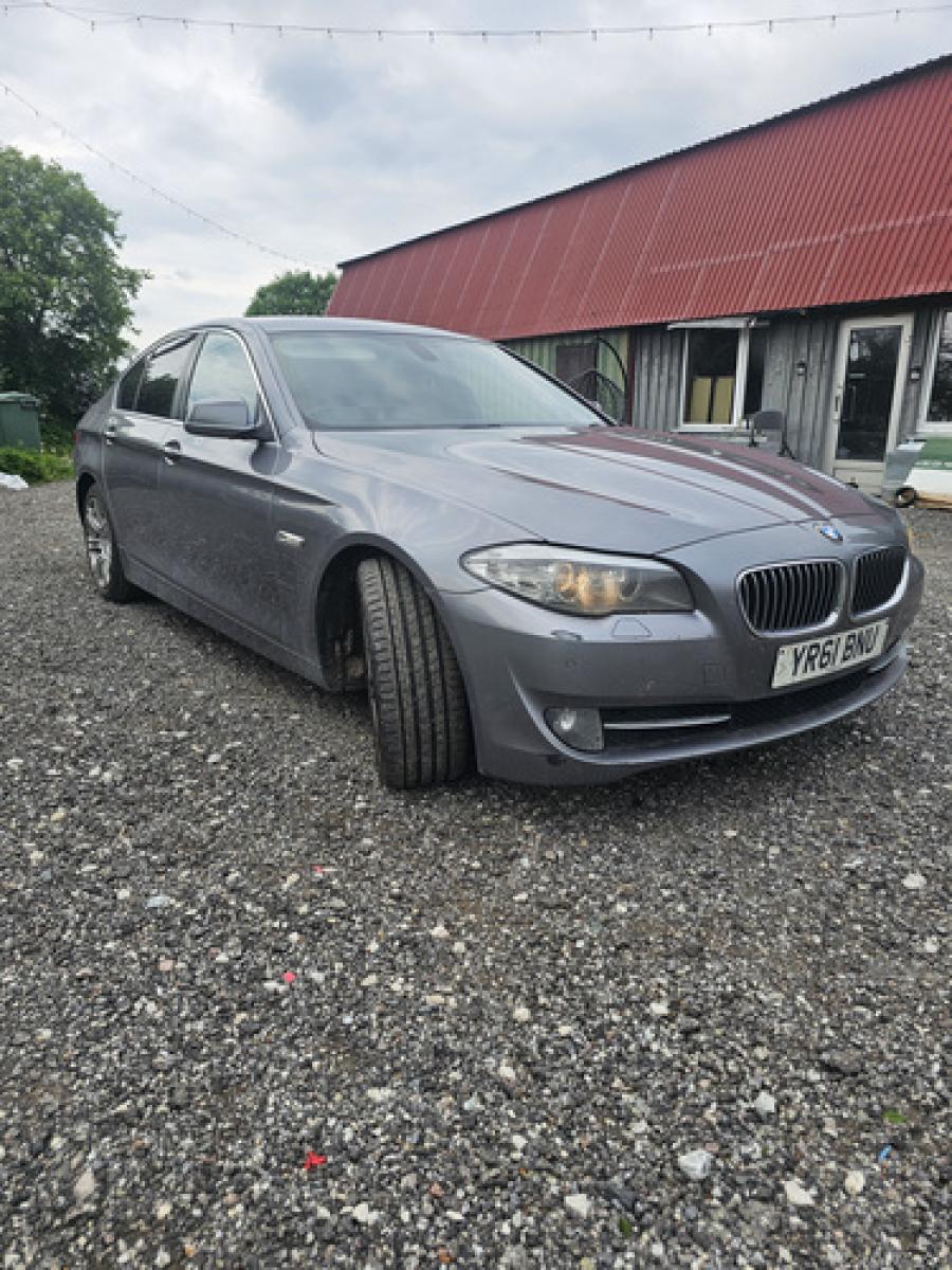 Smilšu krāsa BMW 520 2011 Paide, ar dzinēja tilpumu 2.00 L un nobraukumu 374 tūkst. km par 3600 €, foto 1 vietnē AUTOMOTO.COM.LV