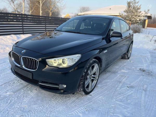 Black BMW 520 2013 in Kaunas, with an engine capacity of 2.00 L and mileage of 247 thousand km for 8999 €, photo 4 on AUTOMOTO.COM.LV