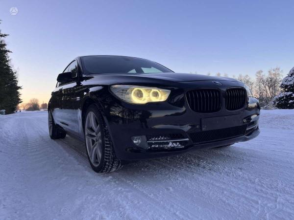 Black BMW 520 2013 in Kaunas, with an engine capacity of 2.00 L and mileage of 249 thousand km for 9500 €, photo 3 on AUTOMOTO.COM.LV